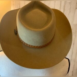 Akubra | Accessories | Loved Up Akubra Felt Hat | Poshmark